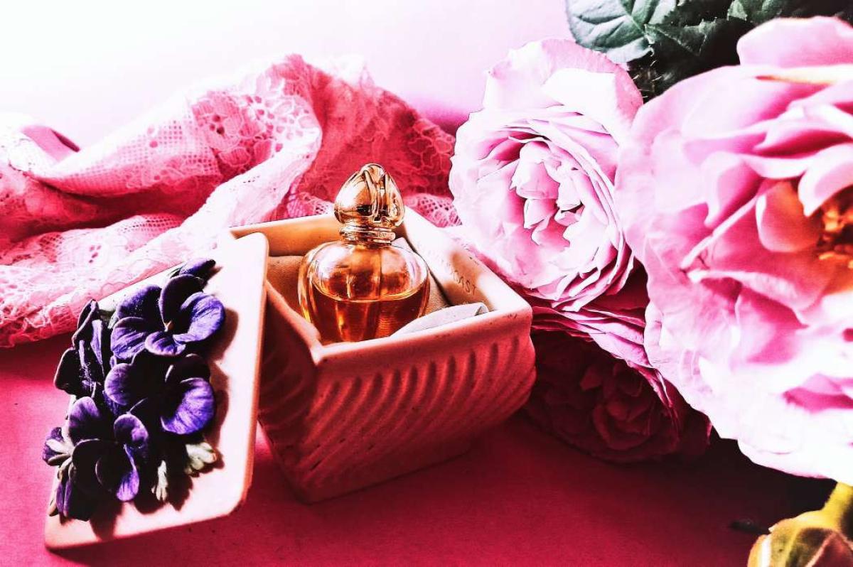 Sublime Jean Patou perfume - a fragrance for women 1992