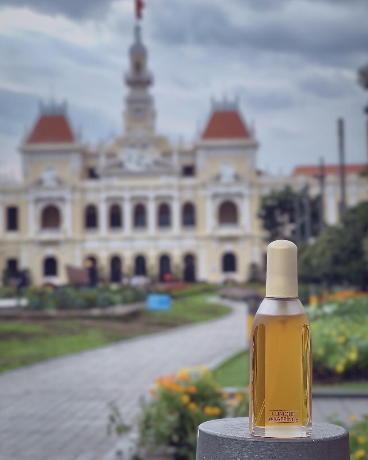 Clinique Wrappings Clinique perfume - a fragrance for women 1990