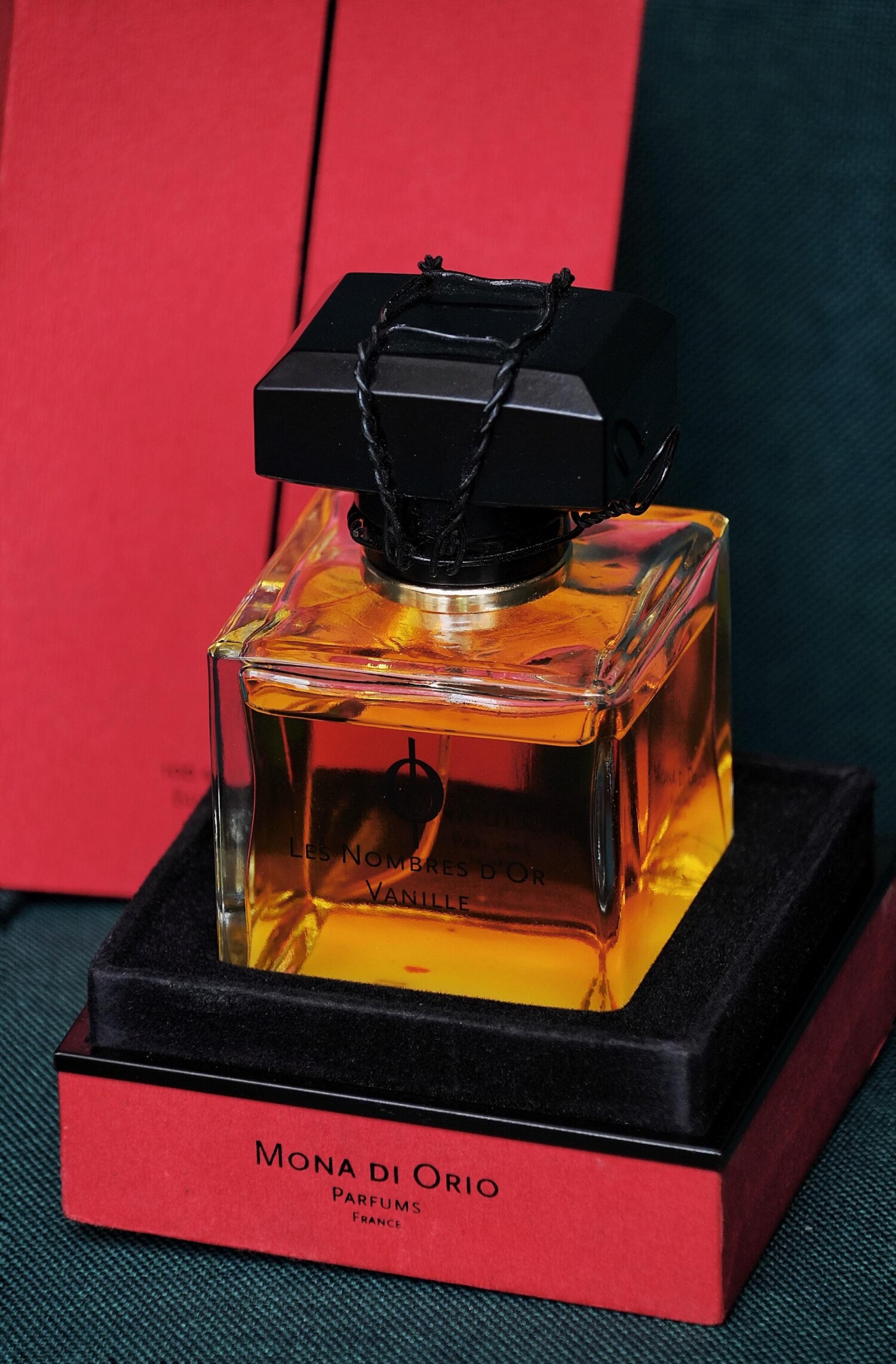 Vanille Mona di Orio perfume - a fragrance for women and men 2011