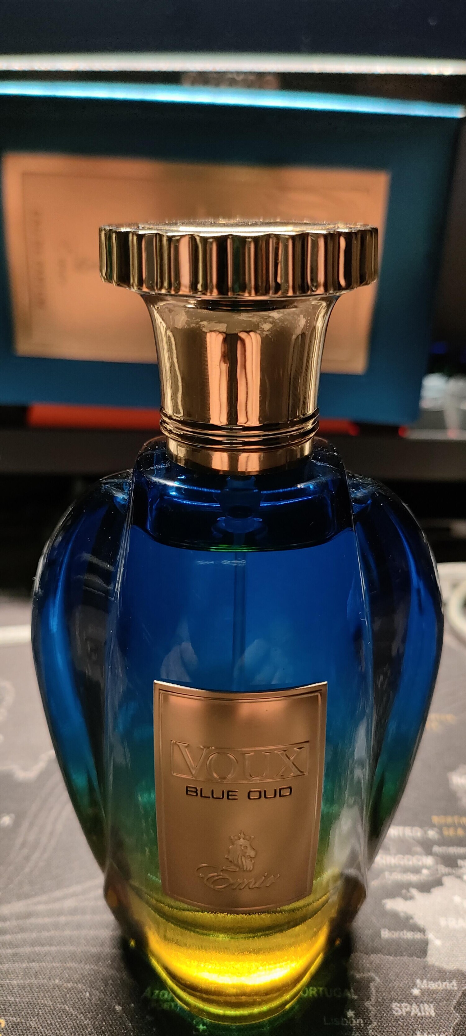 Voux Blue Oud PARIS CORNER perfume - a fragrance for women and men 2022