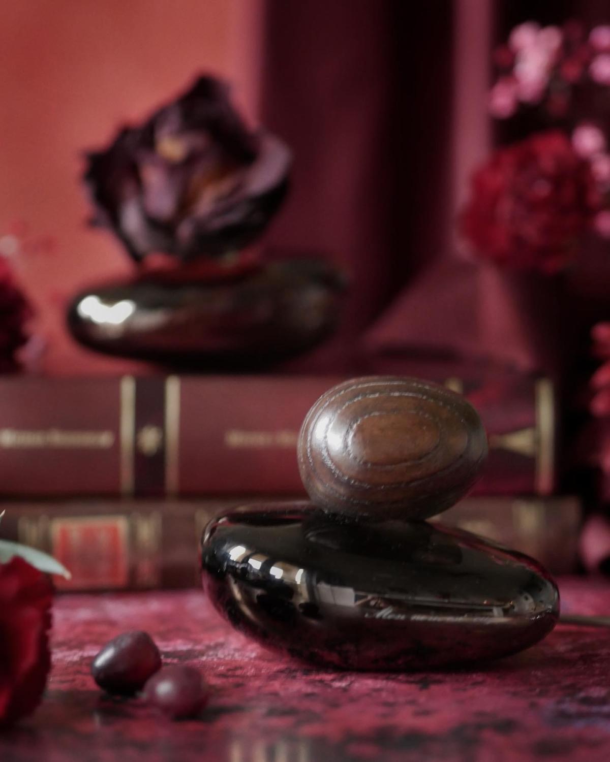Mon Nom est Rouge Majda Bekkali perfume - a fragrance for women and men ...