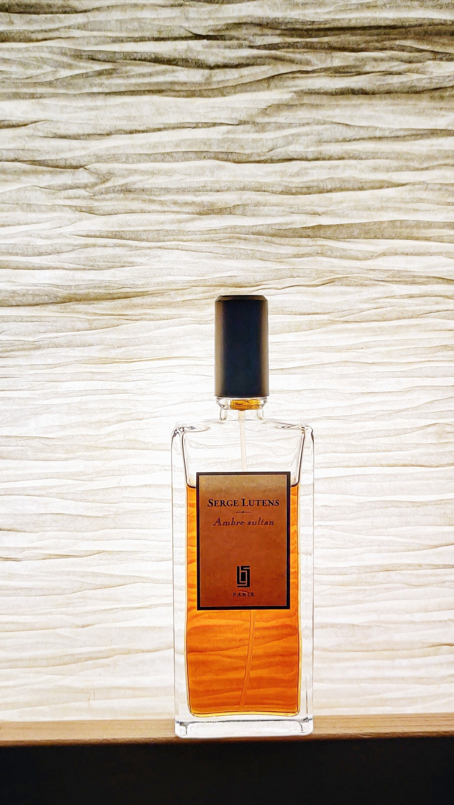Ambre Sultan Serge Lutens perfume - a fragrance for women and men 2000