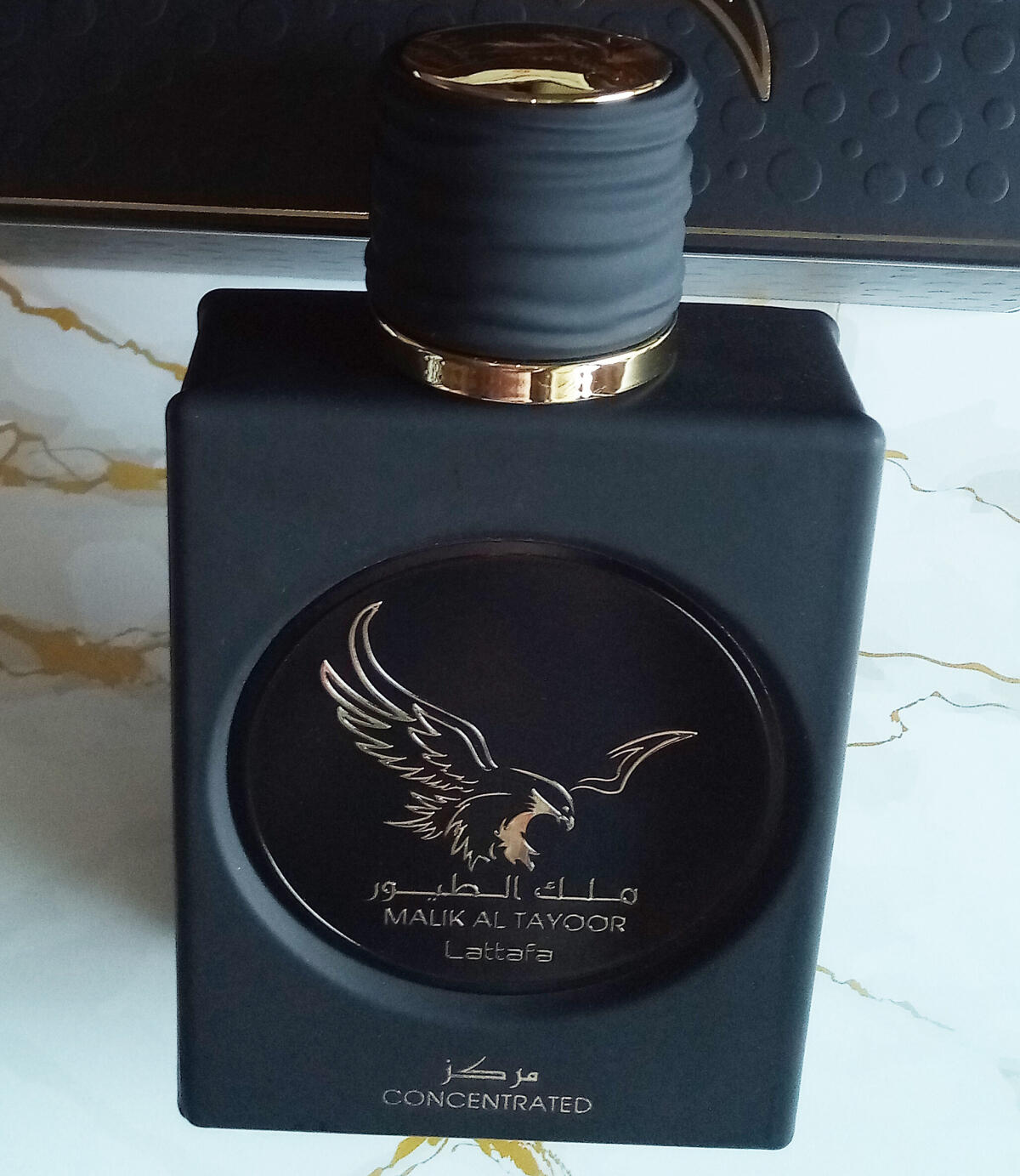 Malik Al Tayoor Concentrated Lattafa Perfumes parfum - un nou parfum unisex 2022