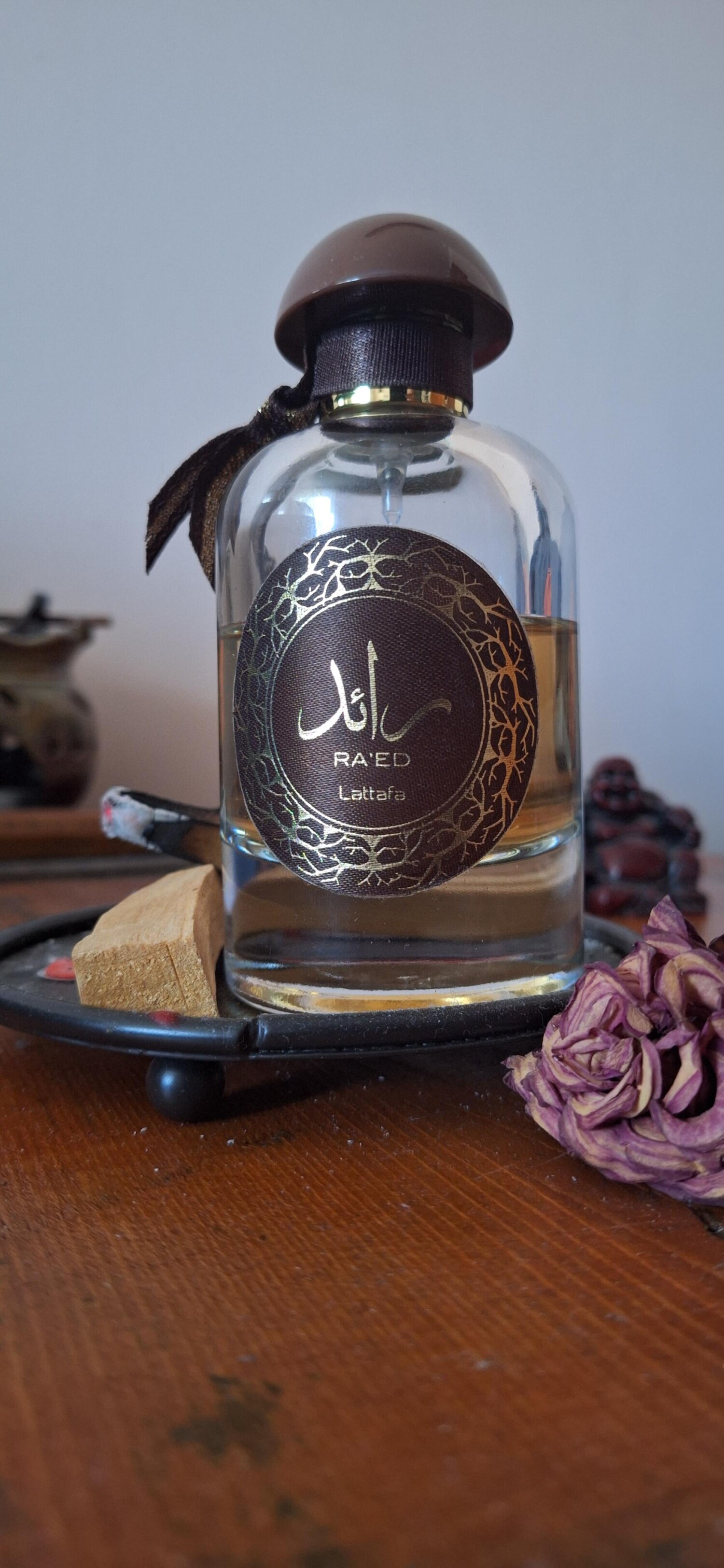 Ra'ed Oud Lattafa Perfumes fragancia - una fragancia para Hombres y ...