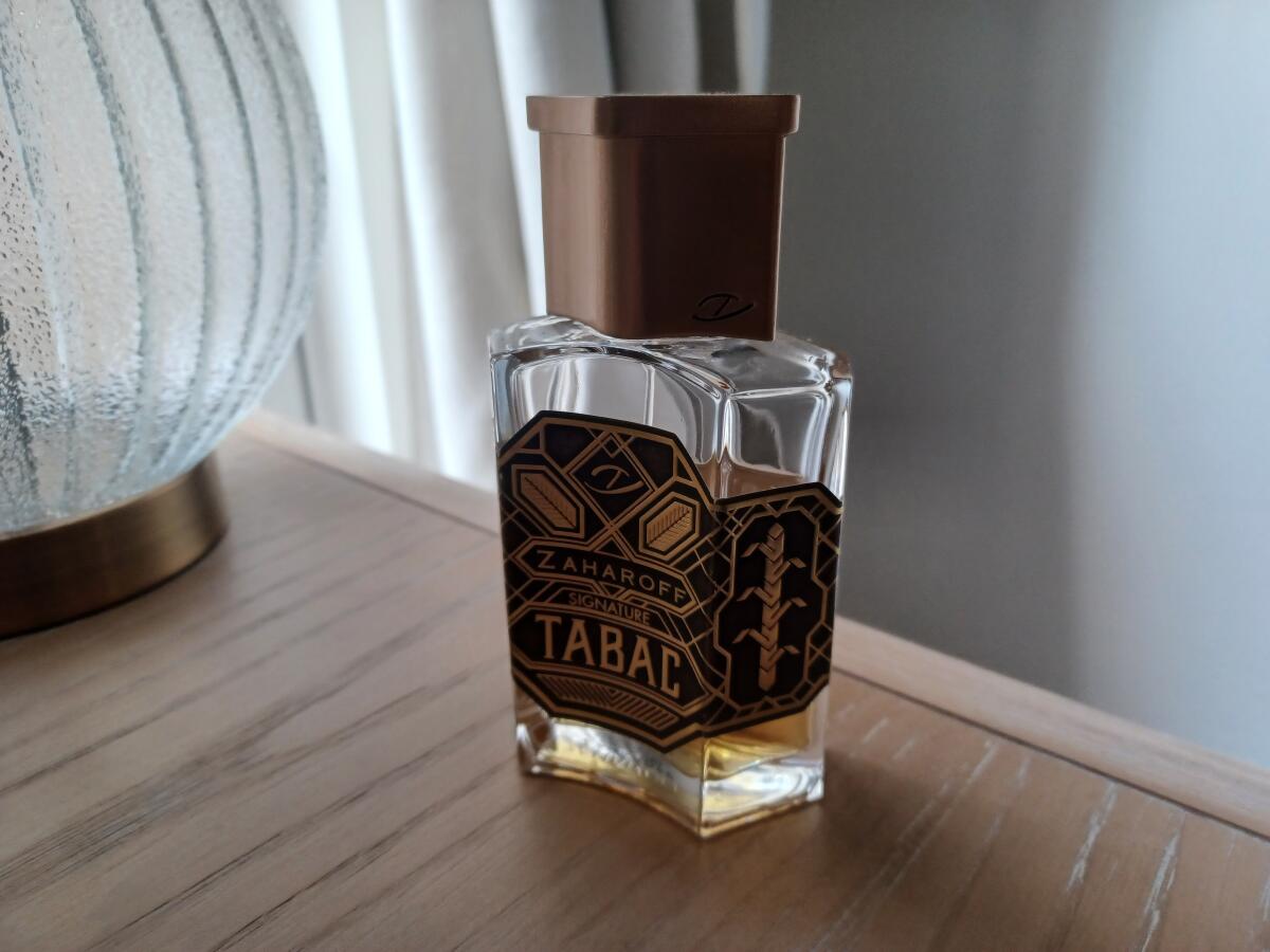 Signature Tabac Zaharoff perfume - a fragrance for women and men 2021