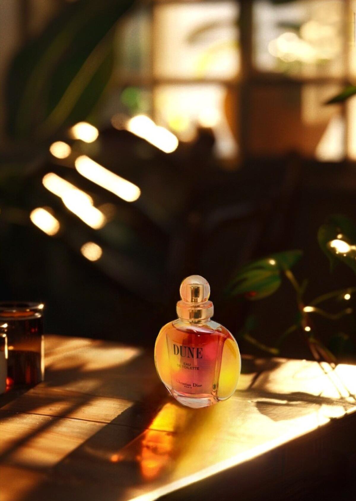 Dune Dior perfume - a fragrance for women 1991