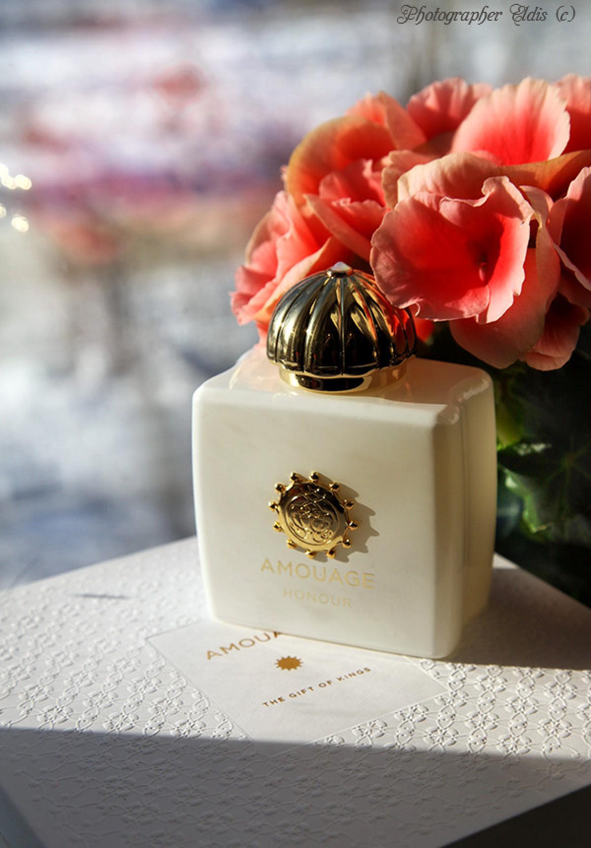 Honour Woman Amouage perfume - a fragrance for women 2011