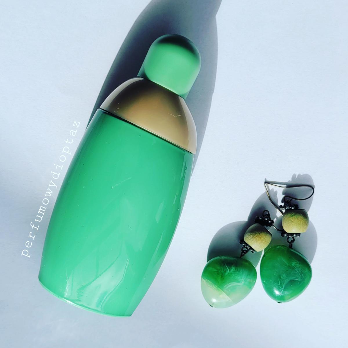 Eden Cacharel perfume - a fragrância Feminino 1994