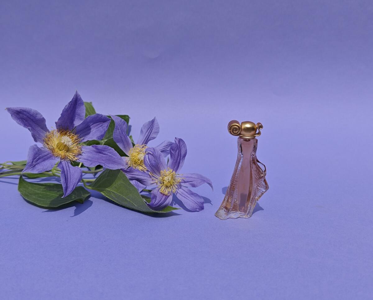 Organza Indécence Givenchy perfume - a fragrance for women 1999