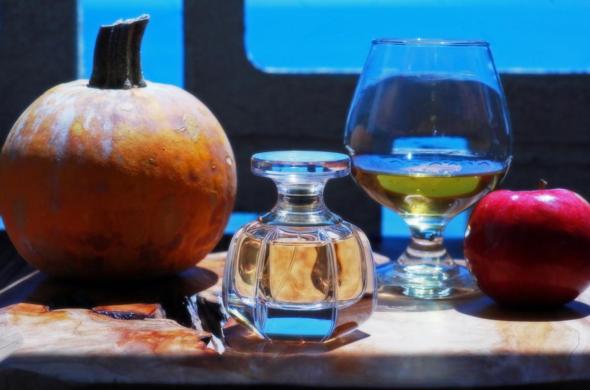 Living Lalique Lalique perfume - a fragrance for women 2015