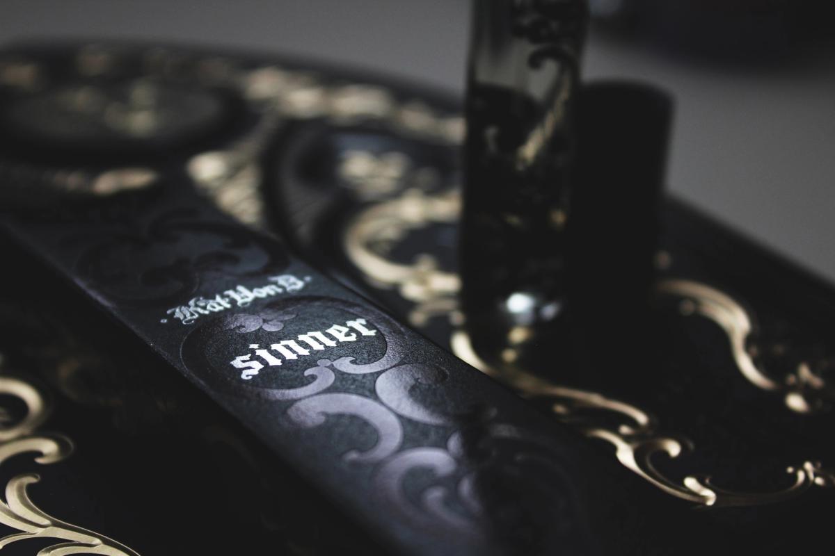 Sinner (2017) Kat Von D perfume - a fragrance for women 2017