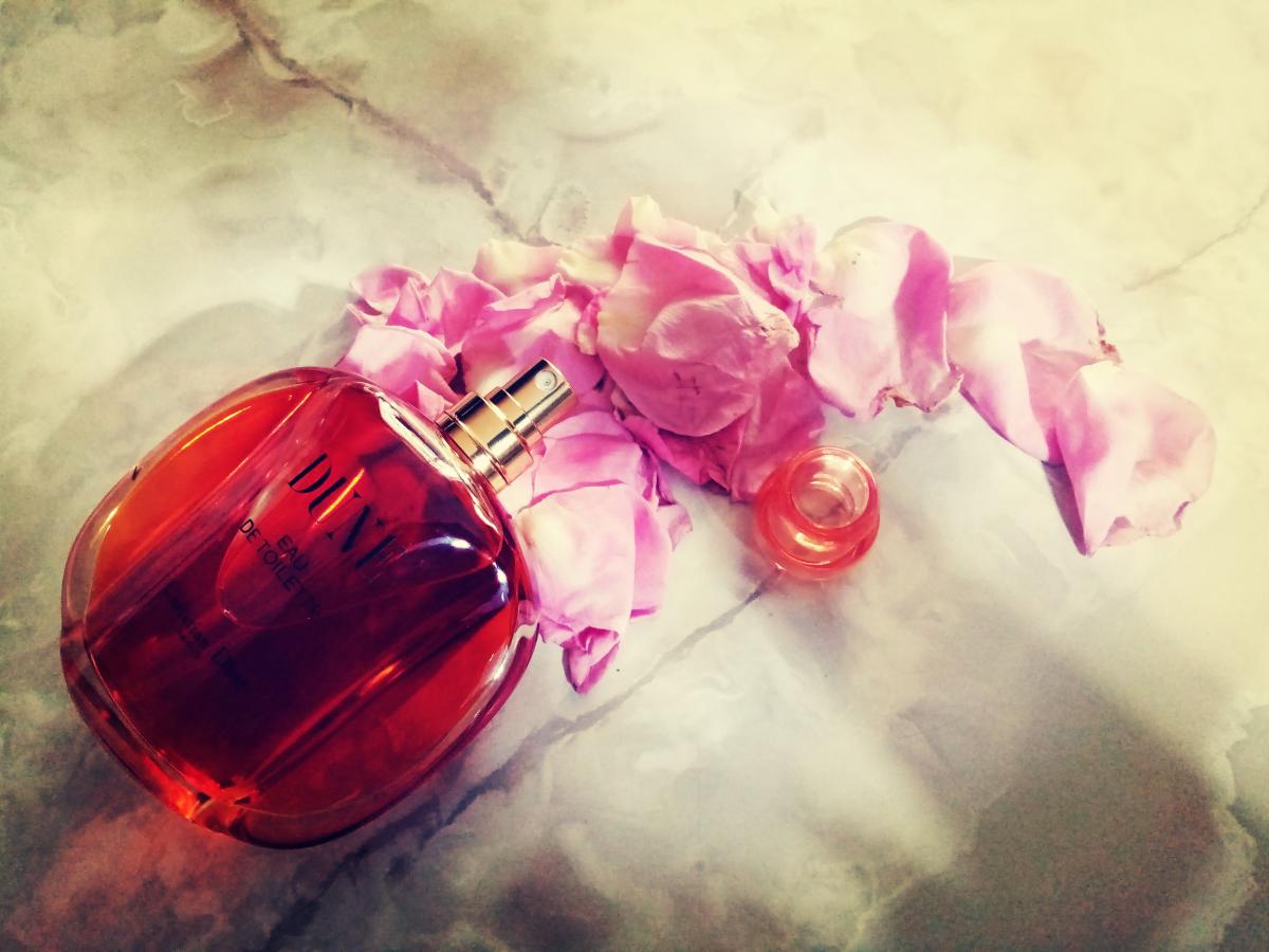 Dune Dior perfume - a fragrance for women 1991