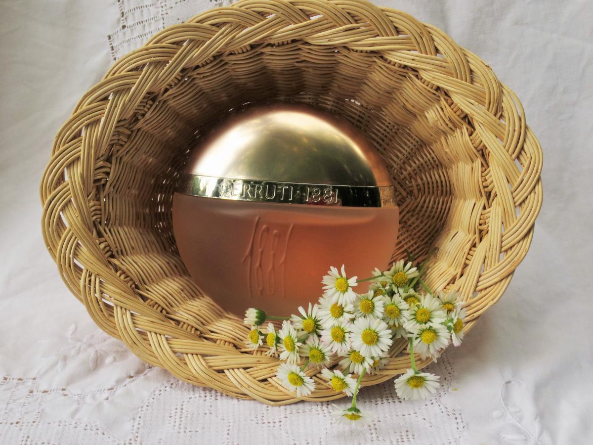 1881 Cerruti perfume - a fragrance for women 1995