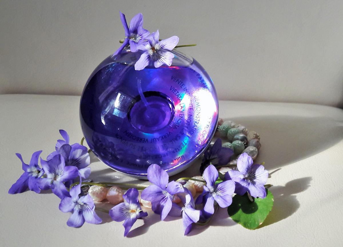 Ultraviolet Rabanne perfume - a fragrance for women 1999