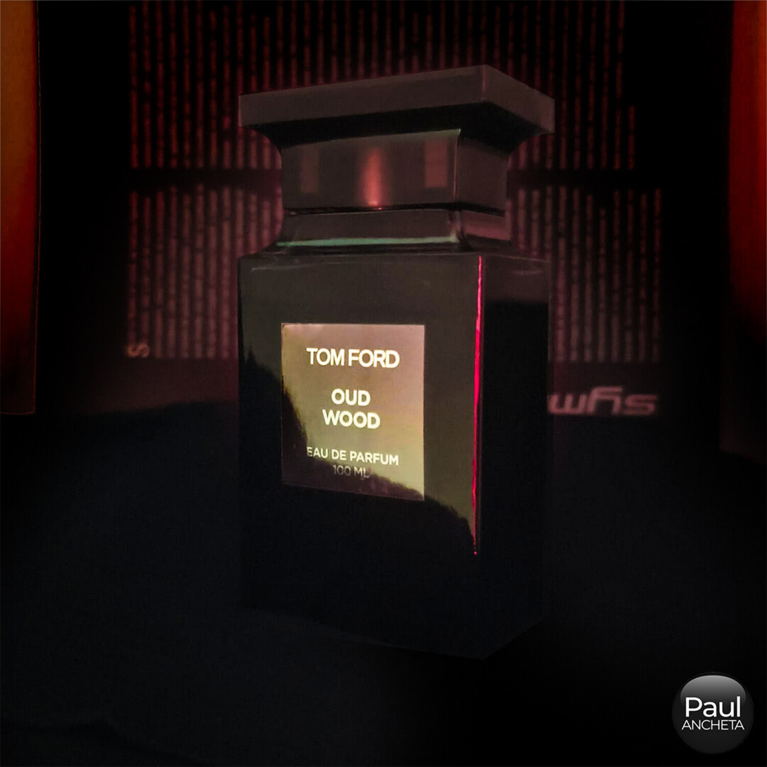 Oud Wood Tom Ford perfume - a fragrance for women and men 2007