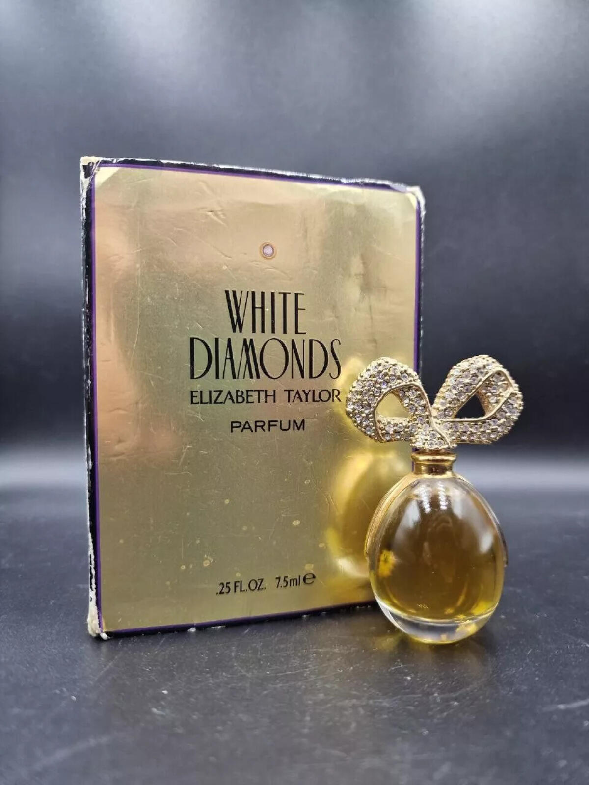 White Diamonds Parfum Elizabeth Taylor perfume - a fragrance for women 1991