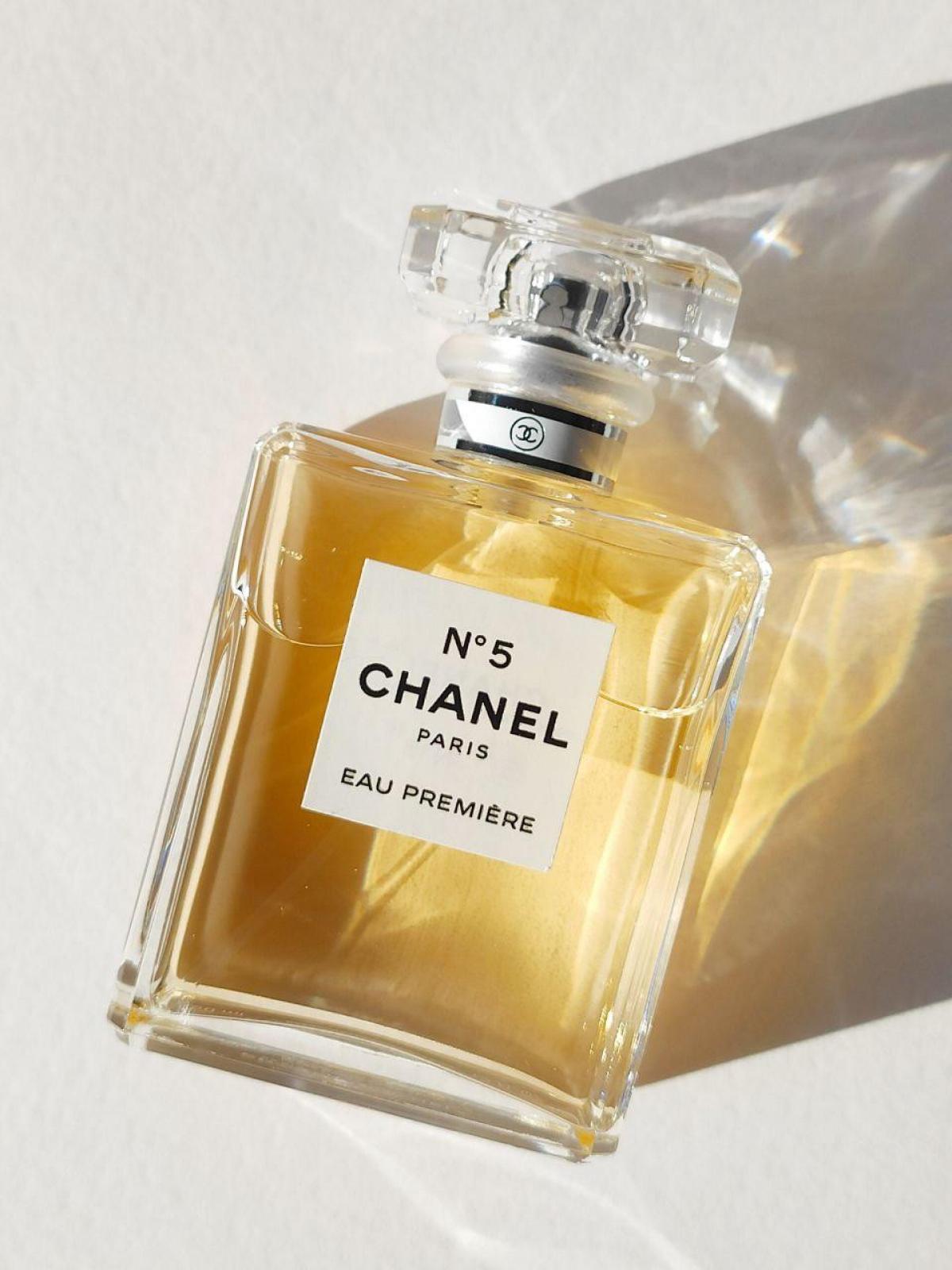 Chanel No 5 Eau Premiere (2015) Chanel perfume - a fragrance for women 2015