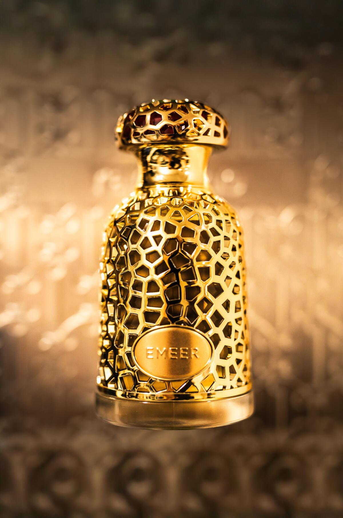 Emeer Lattafa Perfumes perfume - a new fragrance for women and men 2024