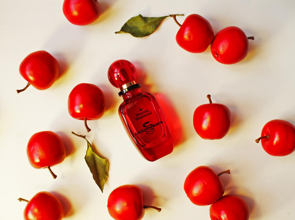 Anglomania Vivienne Westwood perfume - a fragrance for women 2005