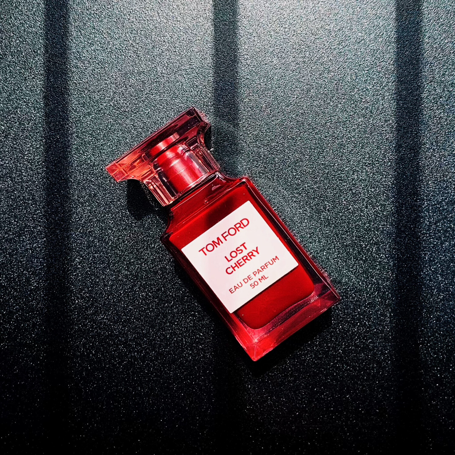 Lost Cherry Tom Ford perfume - a fragrance for women and men 2018
