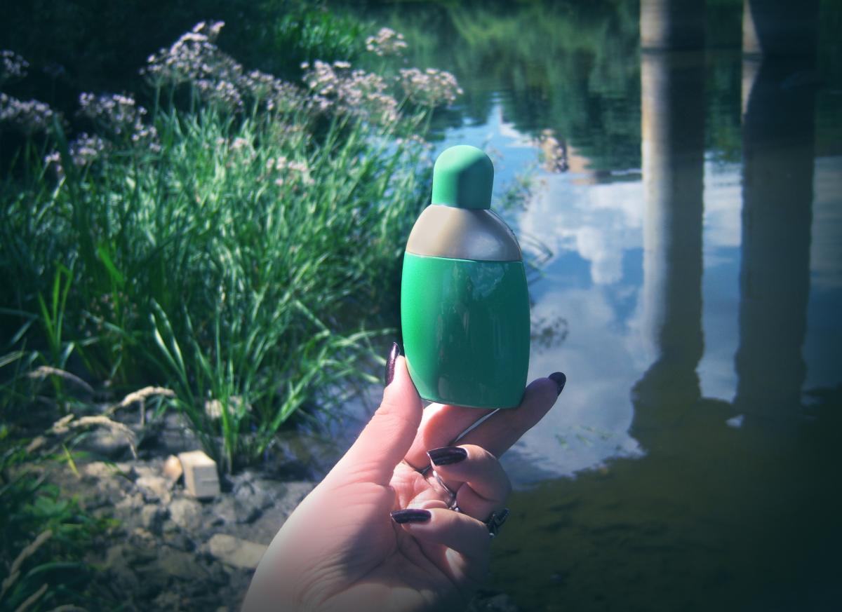 Eden Cacharel perfume - a fragrance for women 1994