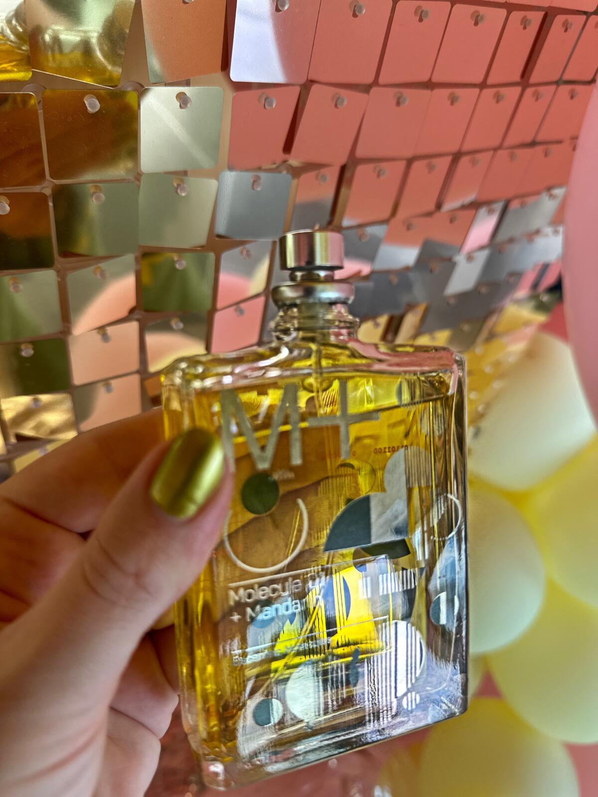 Molecule 01 + Mandarin Escentric Molecules perfume - a fragrance for ...