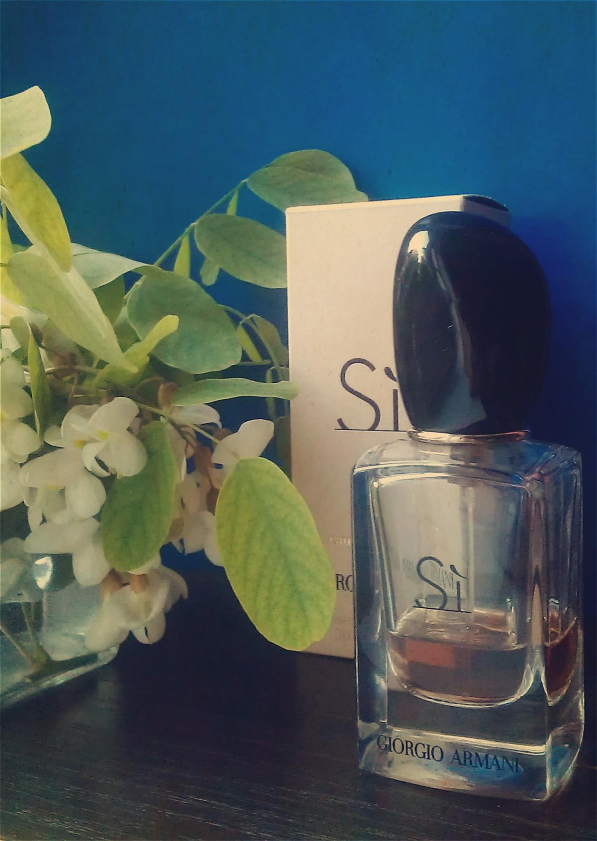 Si Giorgio Armani perfume - a fragrance for women 2013