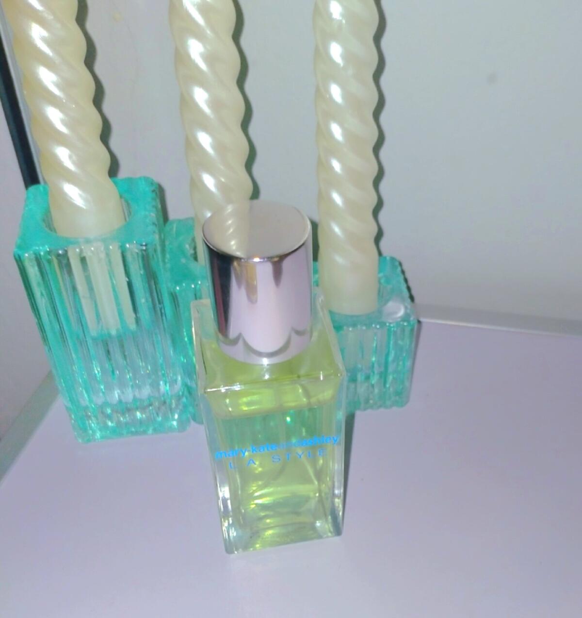 L.A. Style Mary-Kate and Ashley Olsen perfume - a fragrance for women 2006
