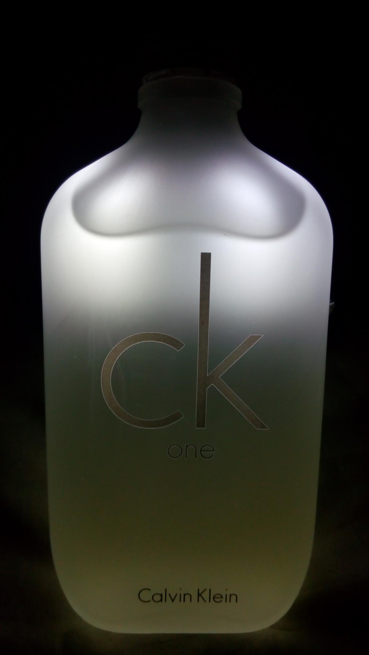 CK One Calvin Klein perfume - a fragrância Compartilhável 1994