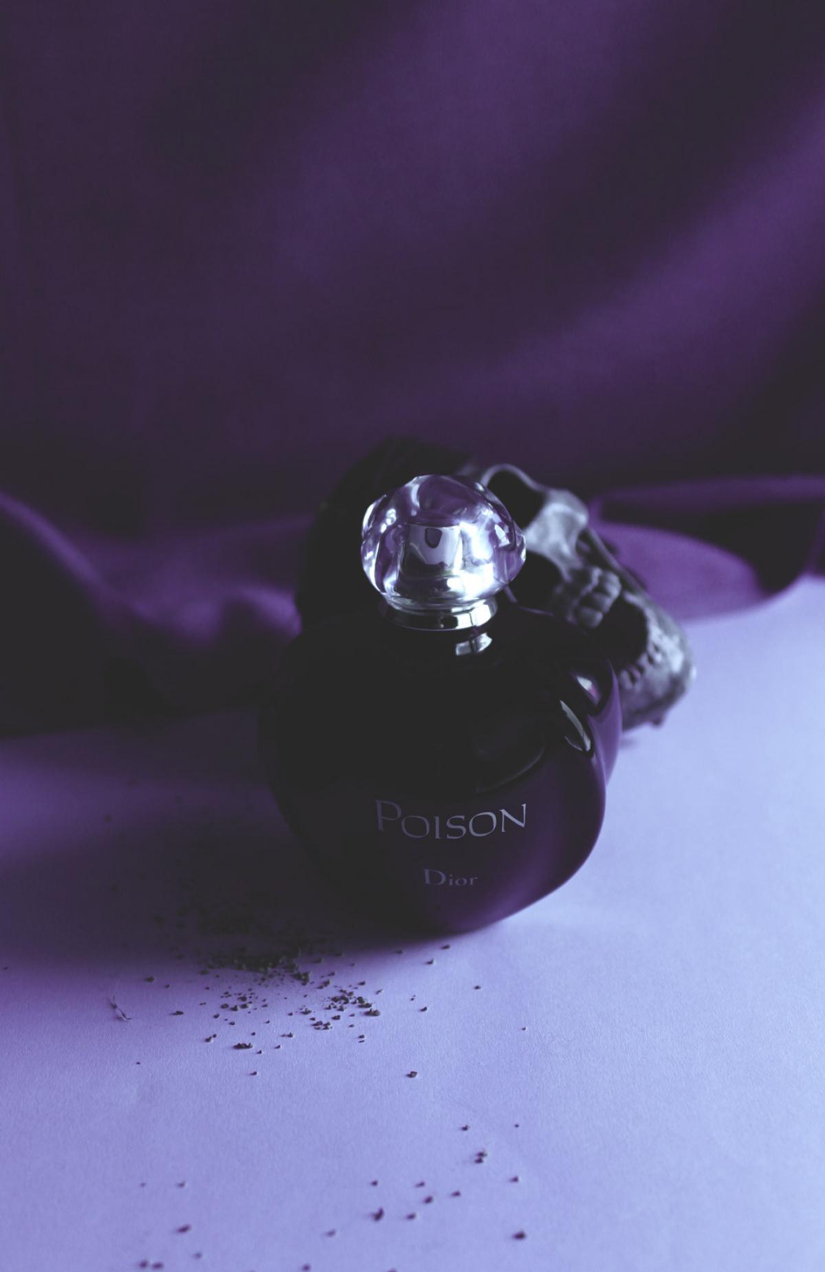 Poison Dior perfume - a fragrance for women 1985