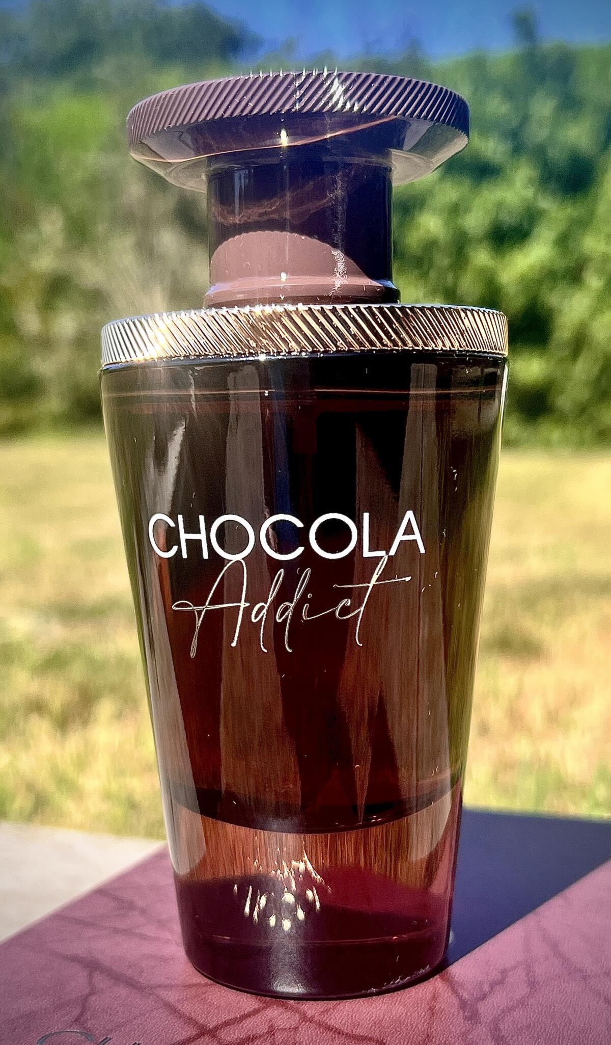 Chocola Addict French Avenue - una novità fragranza unisex 2025