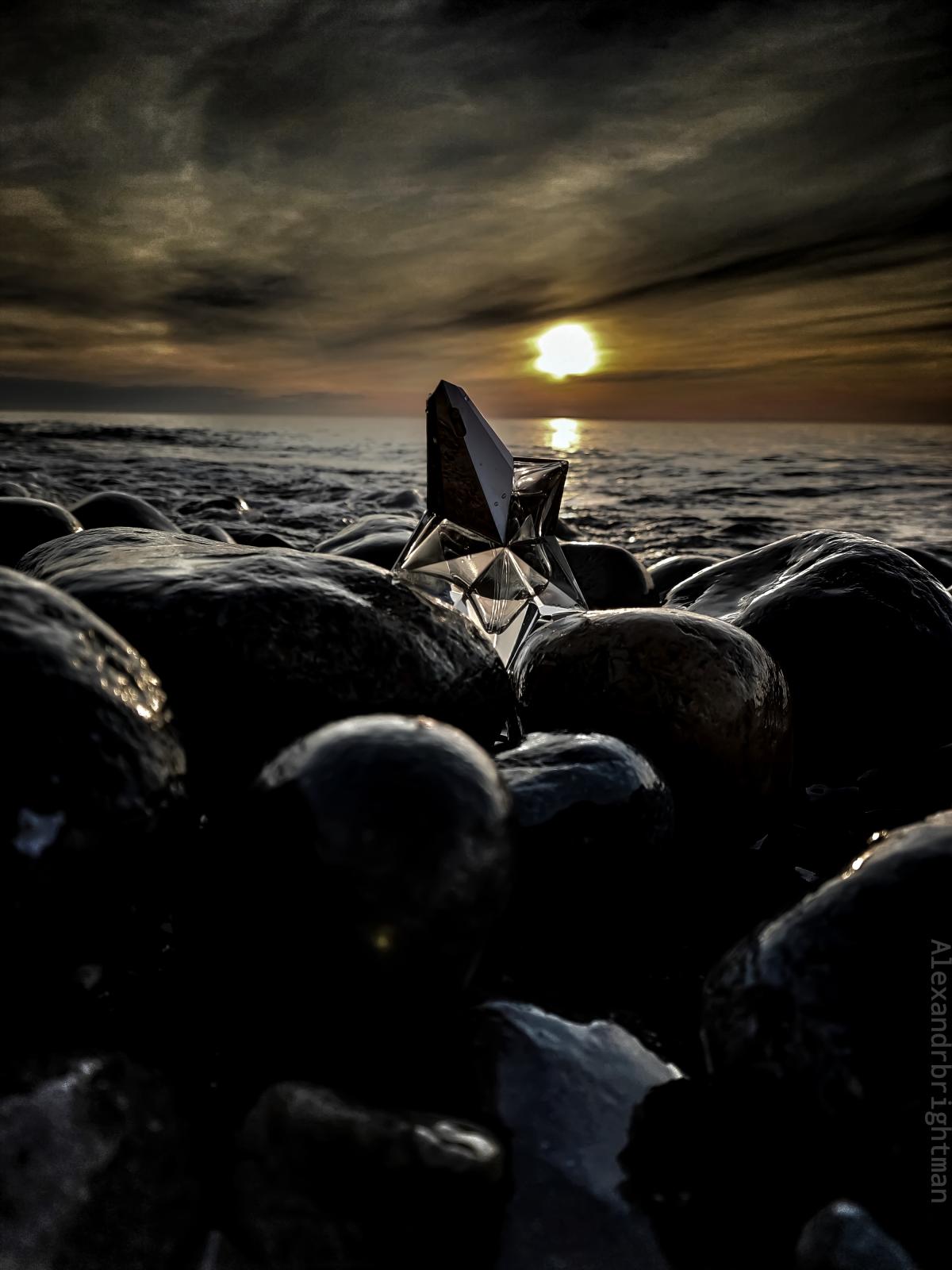 Angel Mugler perfume - a fragrance for women 1992