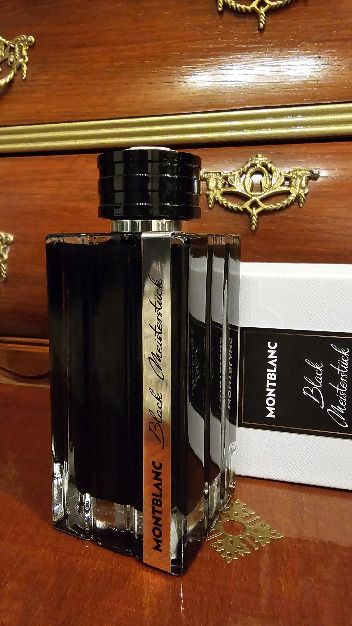 Black Meisterstuck Montblanc cologne - a new fragrance for men 2024