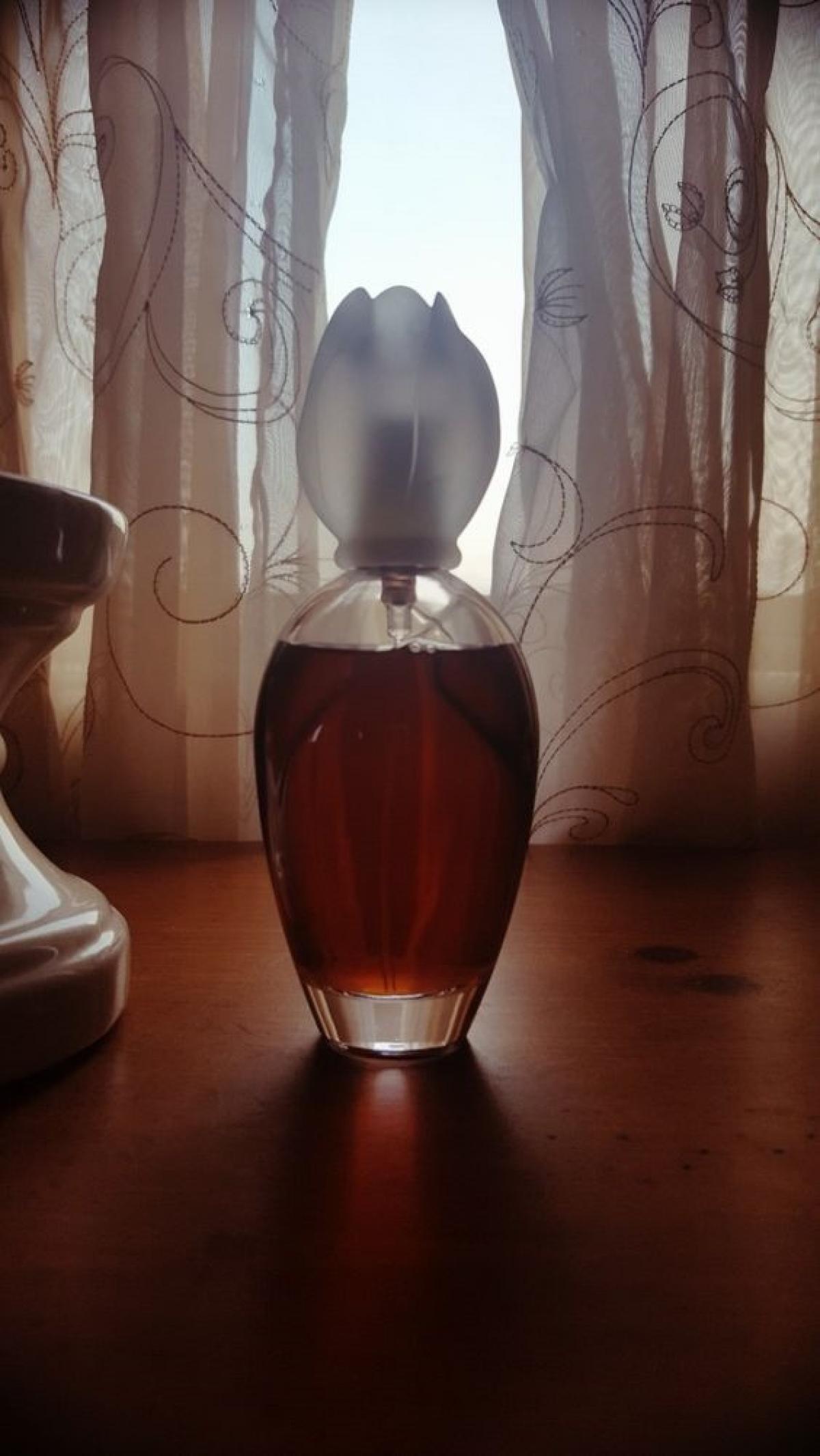 Chloe Narcisse Chloé perfume - a fragrance for women 1992