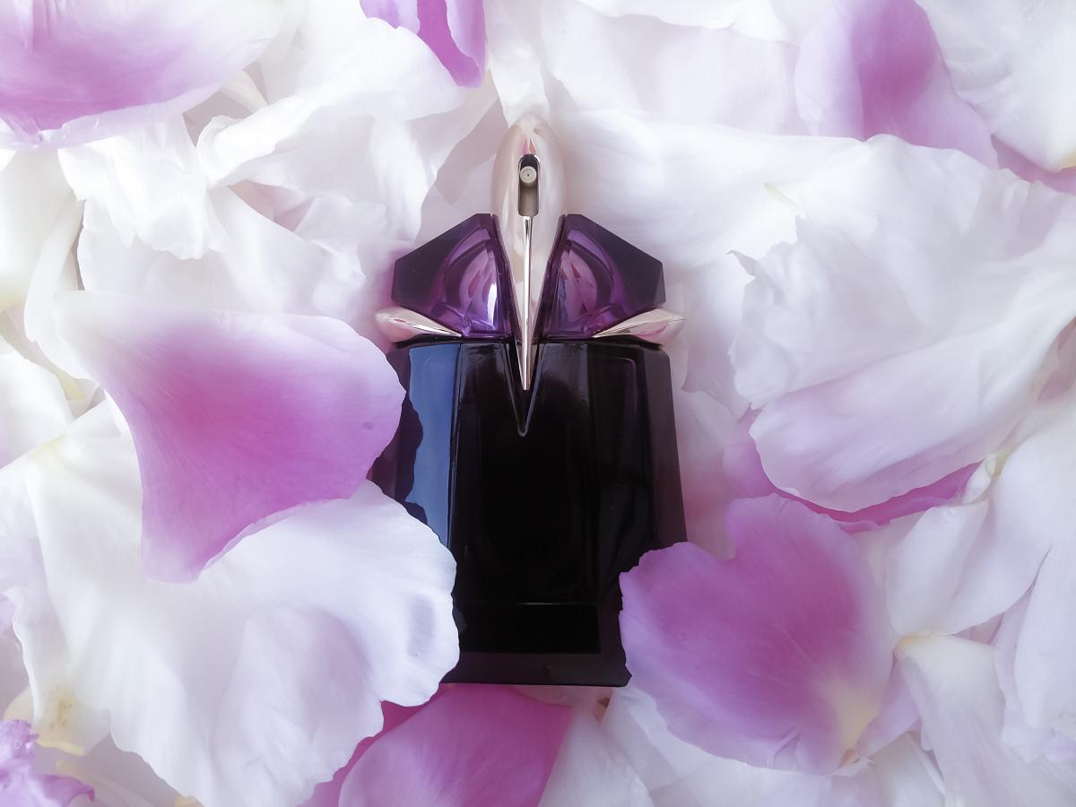 Alien Mugler perfume - a fragrance for women 2005