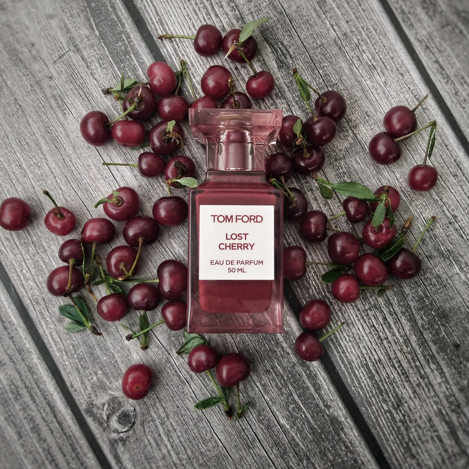 Lost Cherry Tom Ford perfume - a fragrance for women and men 2018
