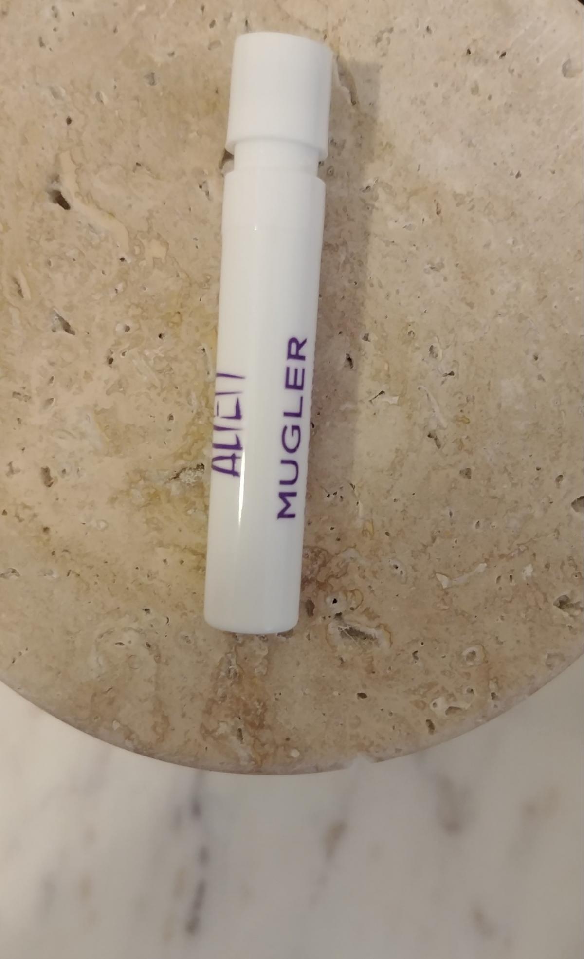 Alien Mugler perfume - a fragrance for women 2005