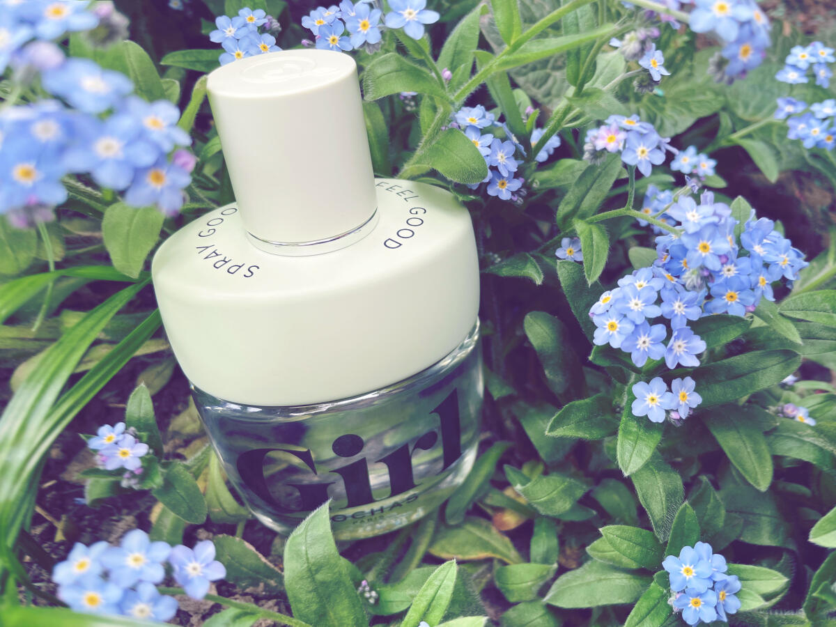 Girl Rochas perfume - a fragrance for women 2021