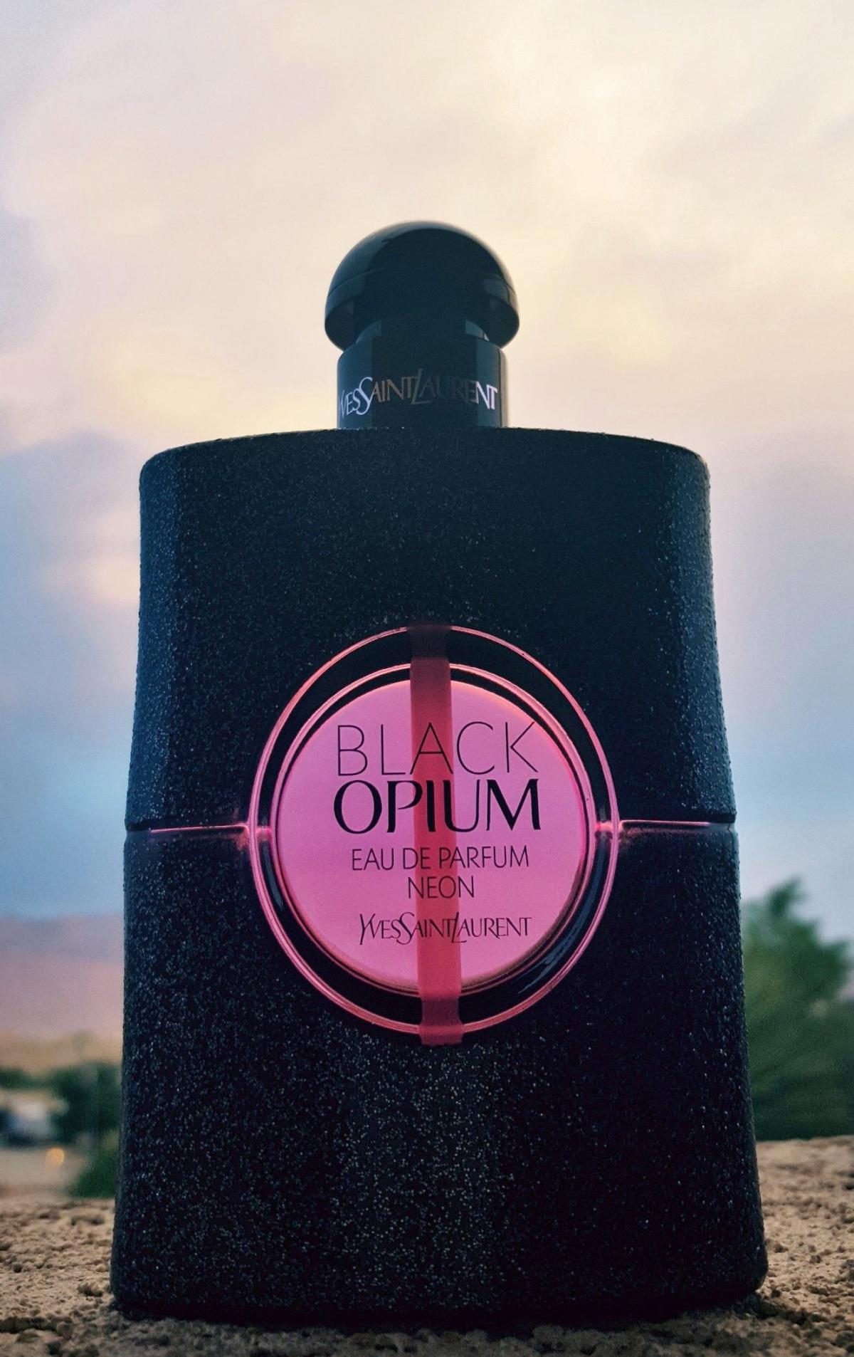 Black Opium Neon Yves Saint Laurent Parfum - ein es Parfum für Frauen 2019