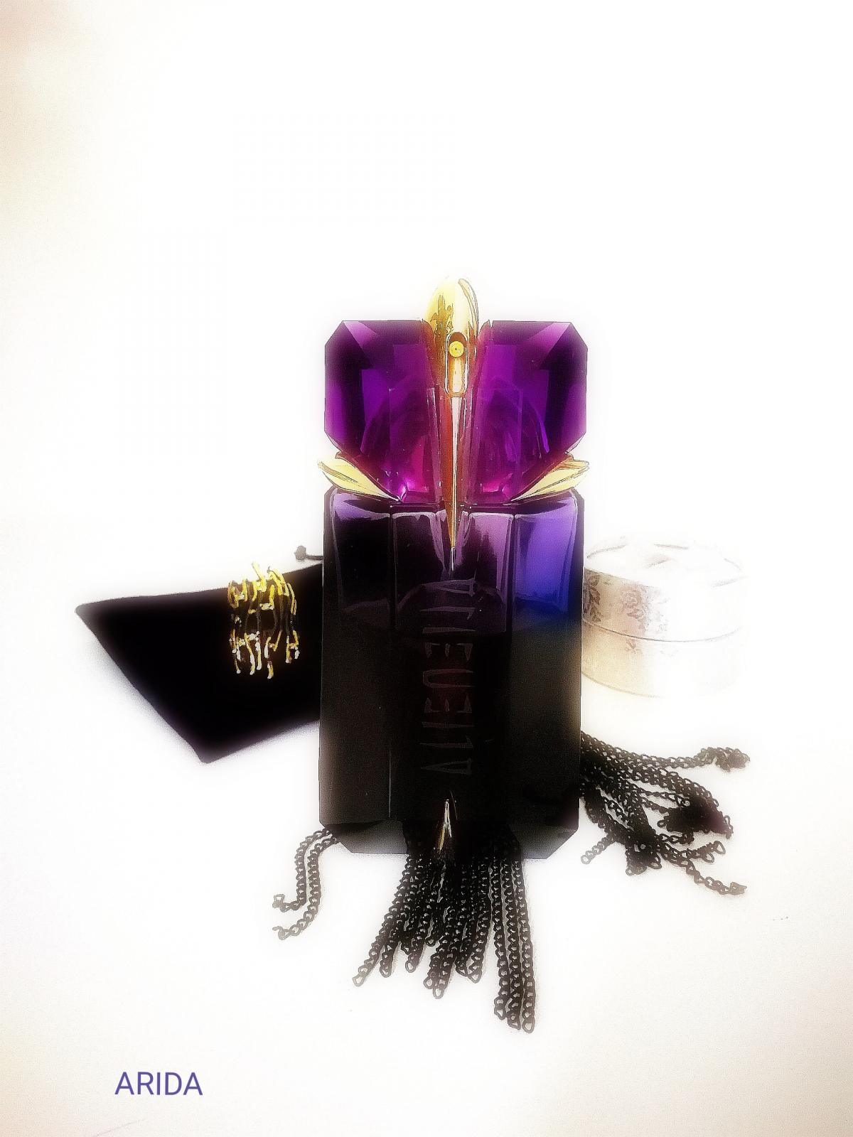 Alien Mugler perfume - a fragrance for women 2005