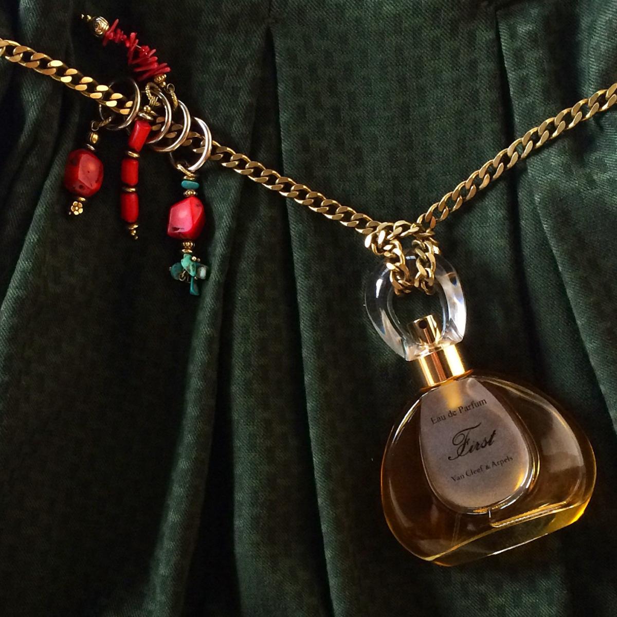 First Van Cleef & Arpels fragancia - una fragancia para Mujeres 1976