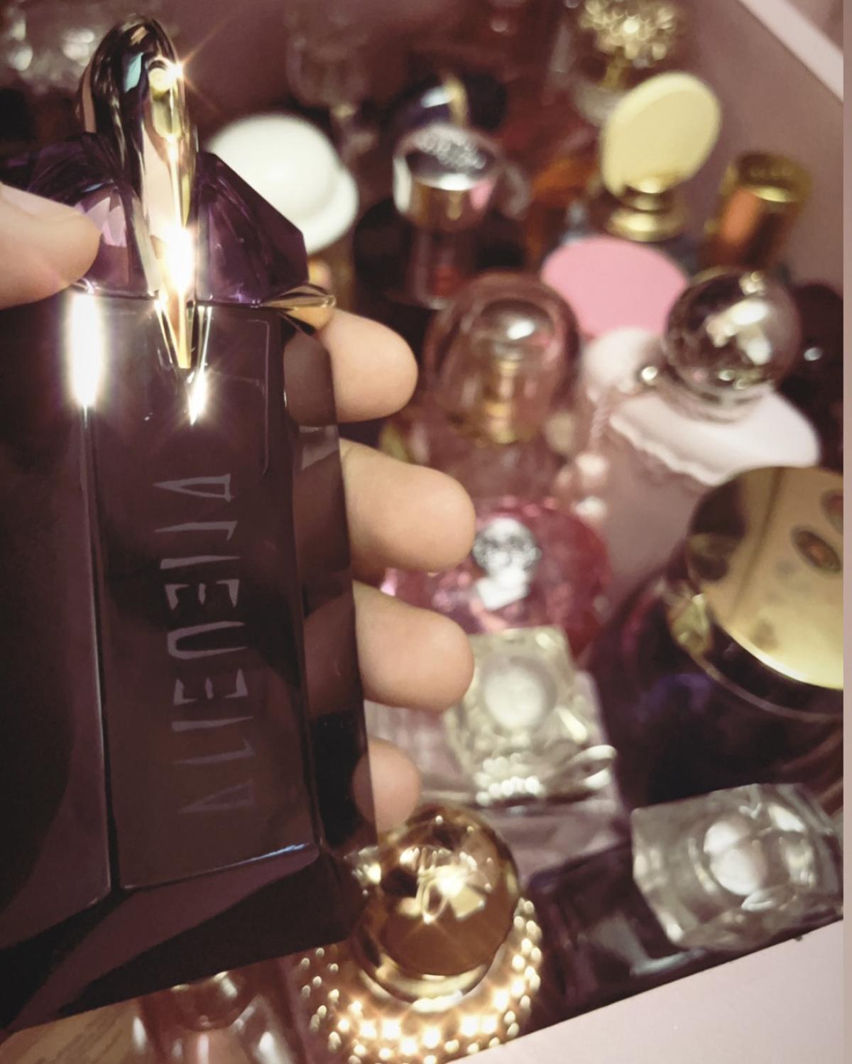 Alien Mugler perfume - a fragrance for women 2005