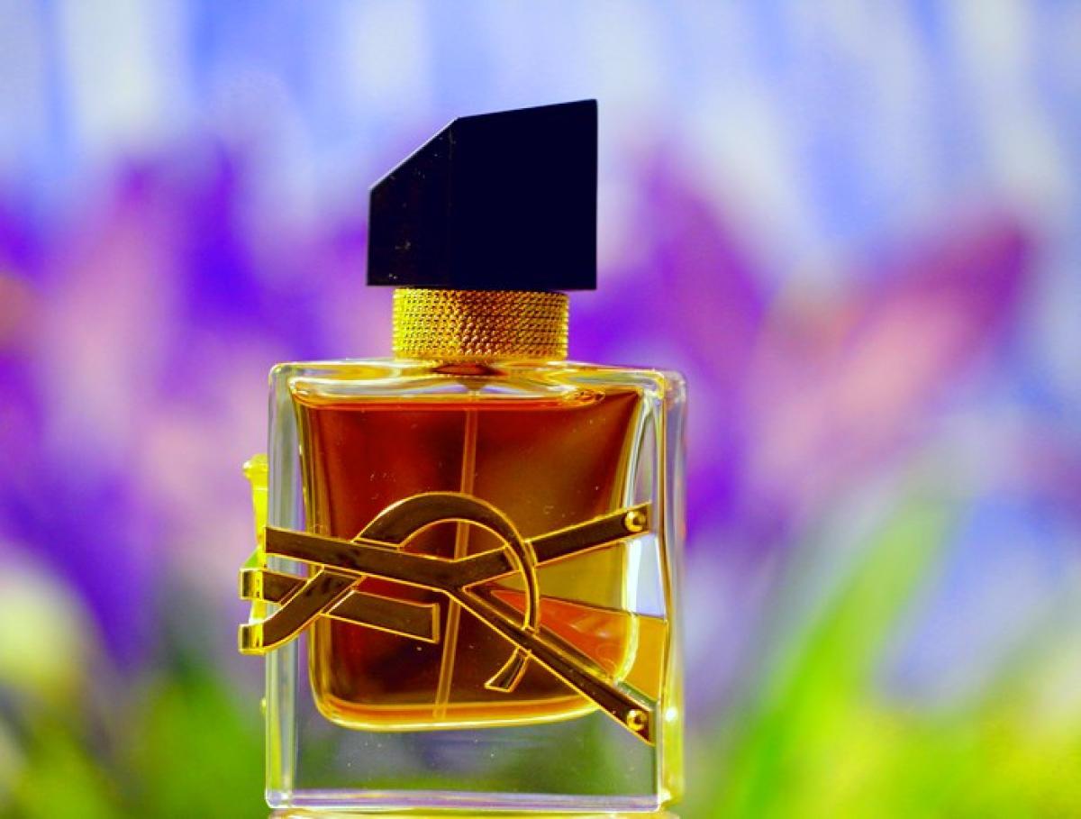 Libre Intense Yves Saint Laurent perfume - a fragrance for women 2020