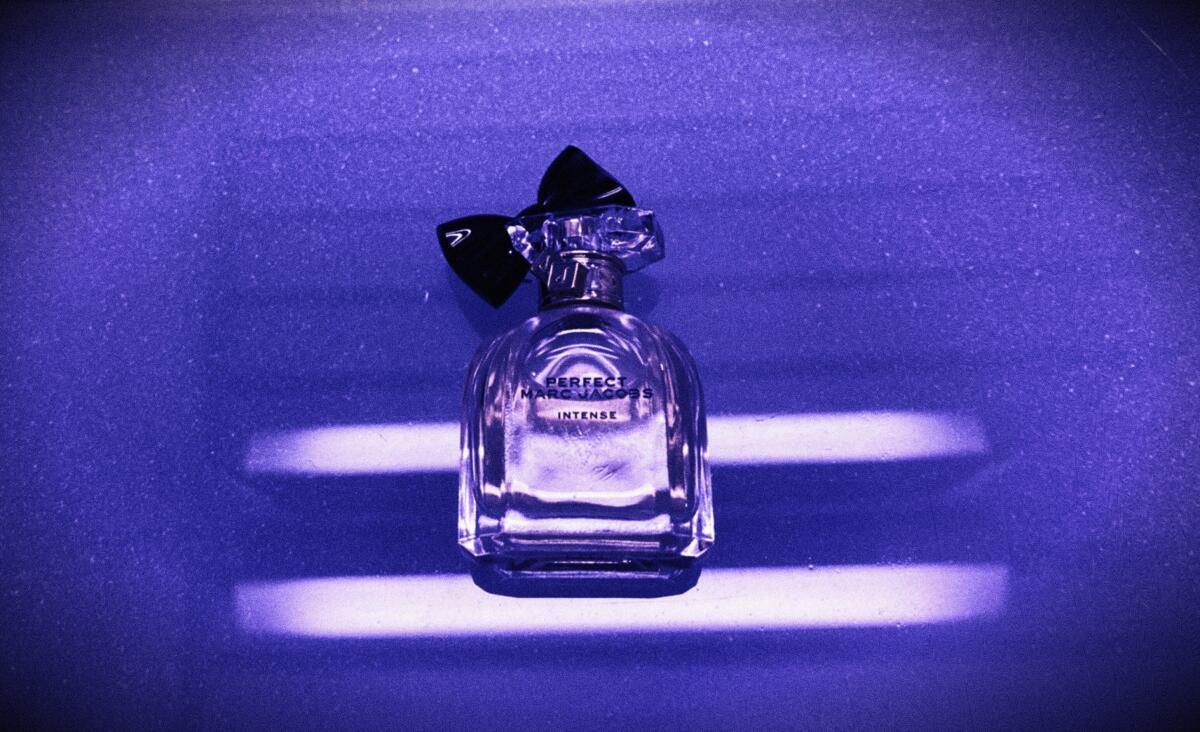 Perfect Intense Marc Jacobs perfume - a fragrance for women 2021