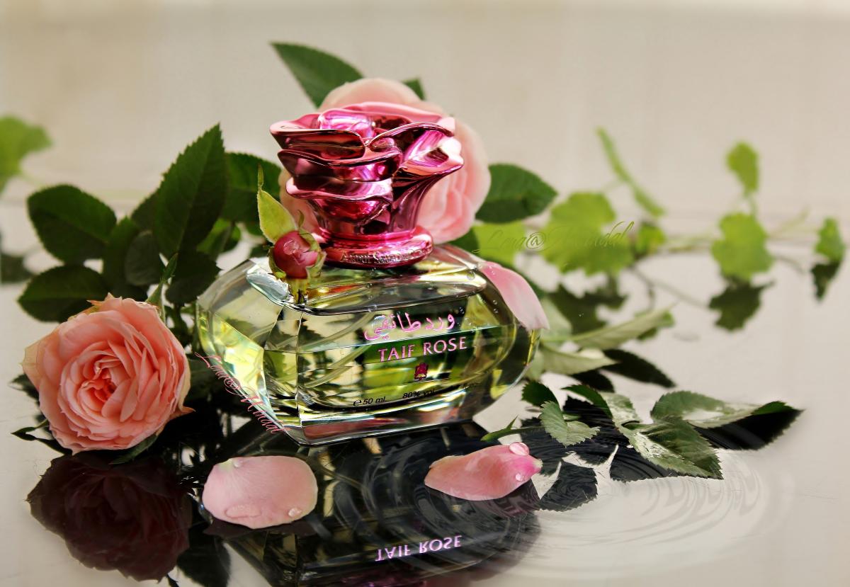 Taif Rose Abdul Samad Al Qurashi perfume - a fragrance for women and men