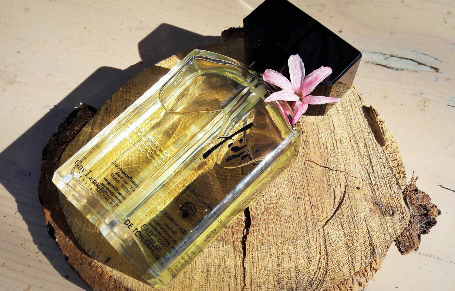 Fidji Eau de Toilette Guy Laroche perfume - a fragrance for women 1966