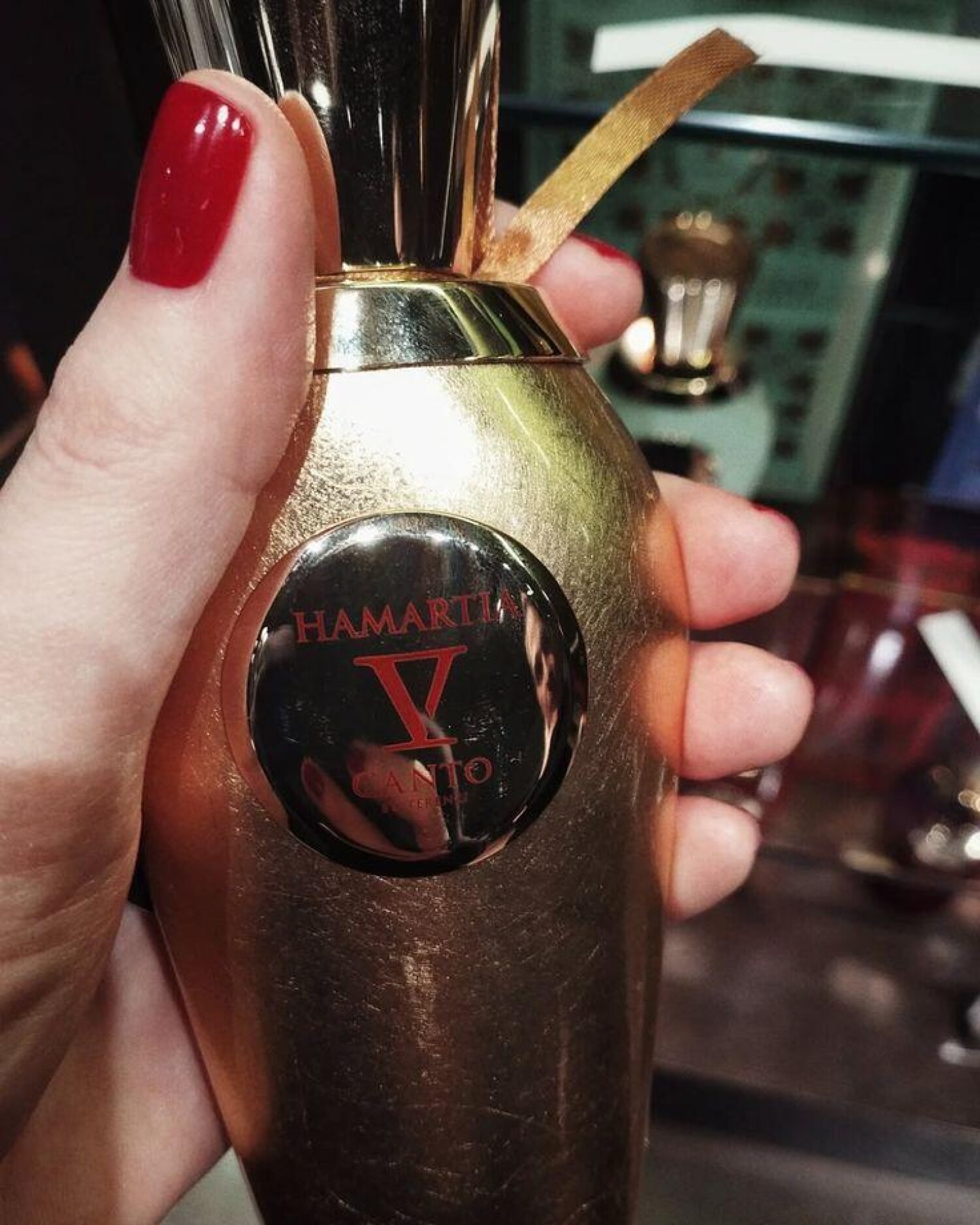 Hamartia V Canto perfume - a fragrance for women and men 2023