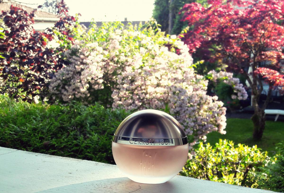 1881 Cerruti perfume - a fragrance for women 1995