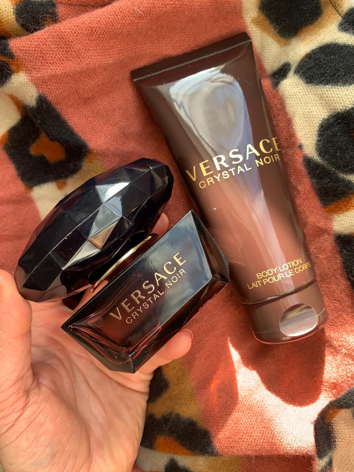 Crystal Noir Versace perfume - a fragrance for women 2004