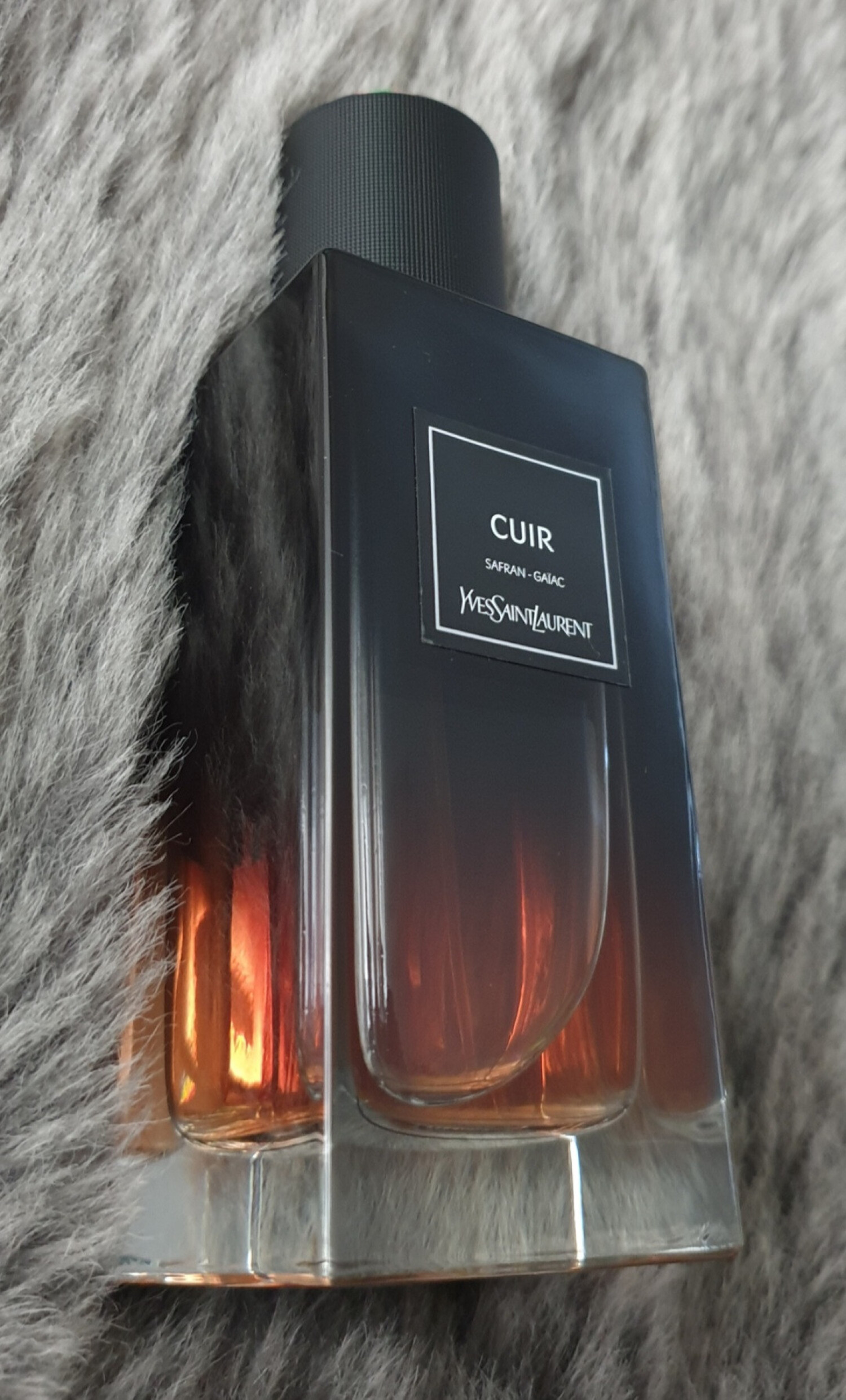 Cuir Yves Saint Laurent perfume - a fragrance for women and men 2016
